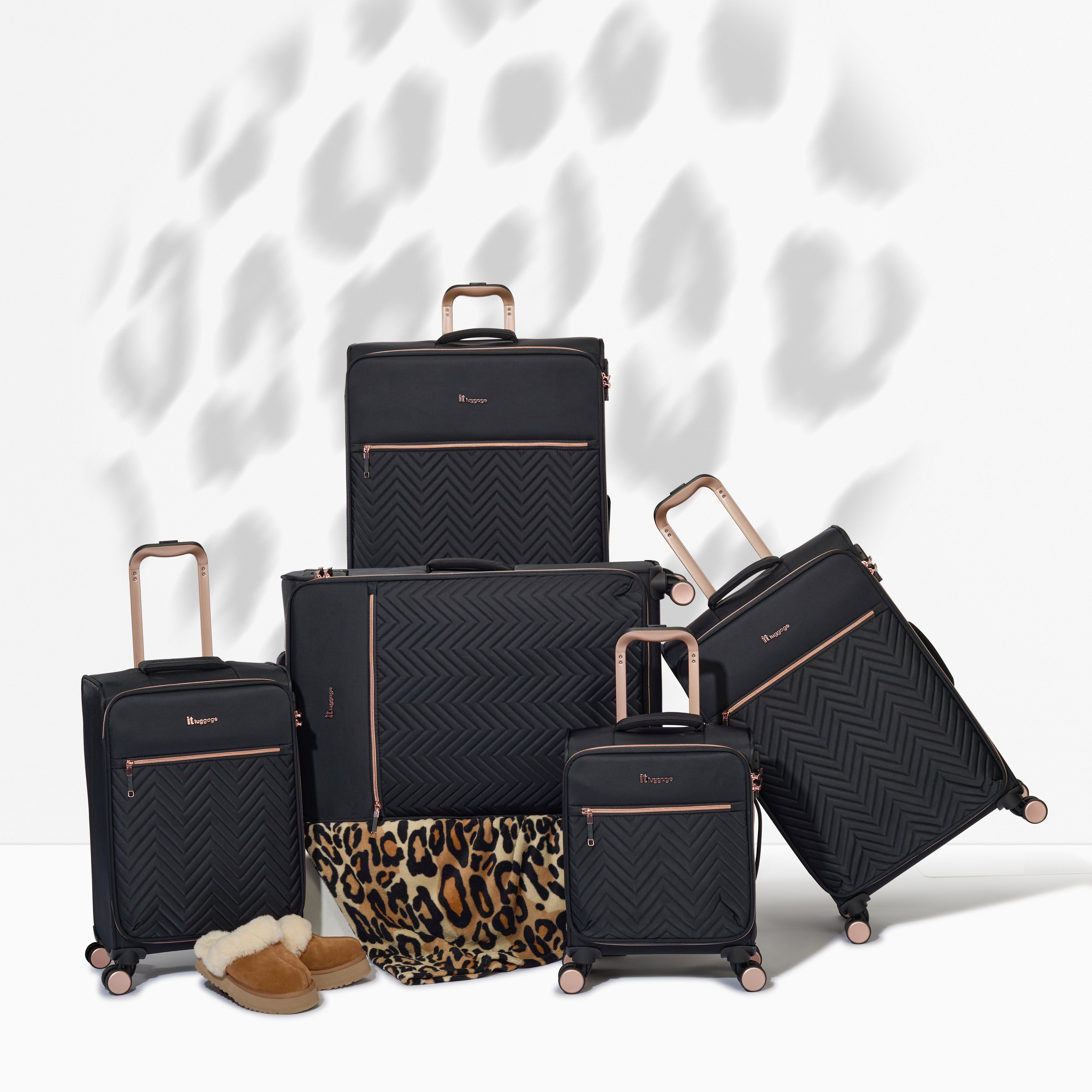 it Luggage | Bewitching - Cabin in Black